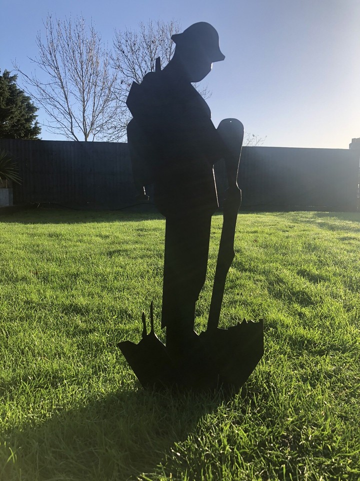 Large Tommy soldier statue silhouette , Lest We Forget Soldier in black ...