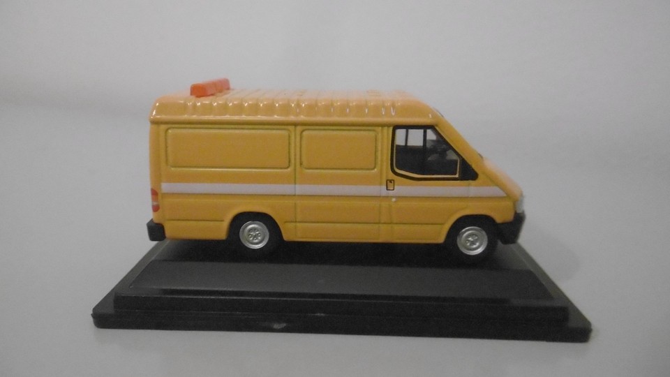 Oxford Truck Ford Transit Service Van Yellow Beacon 1/76 scale ideal ...