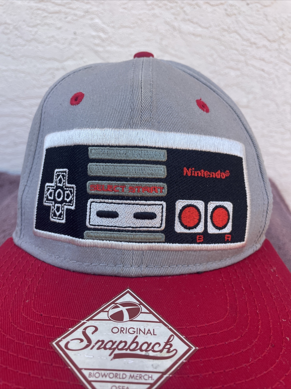 Bioworld Nintendo NES Game Controller Snapback Hat Ca… - Gem