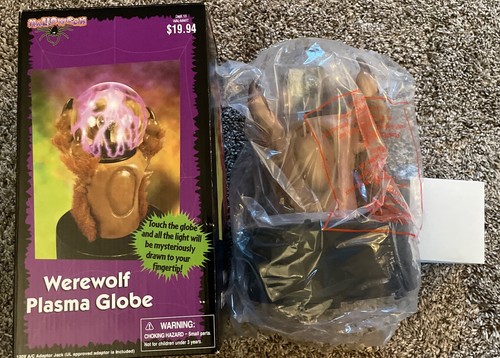 Werewolf Hand Electronic Plasma Orb Light Up Ball Halloween Decor New ...