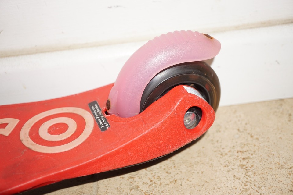 GENUINE Swiss MINI MICRO Scooter 3 Wheels T-Bar Red Adjustable 3-6 Year ...