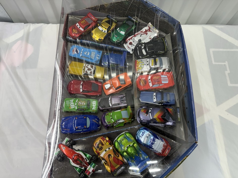 DISNEY PIXAR CARS MEGA 20 CAR SET DISNEY STORE EXCLUSIVE & WORLD OF ...