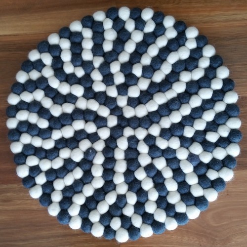 40 cm Nepalese Handmade Felt Ball Round Rug Mat Carpet White And Grey ...