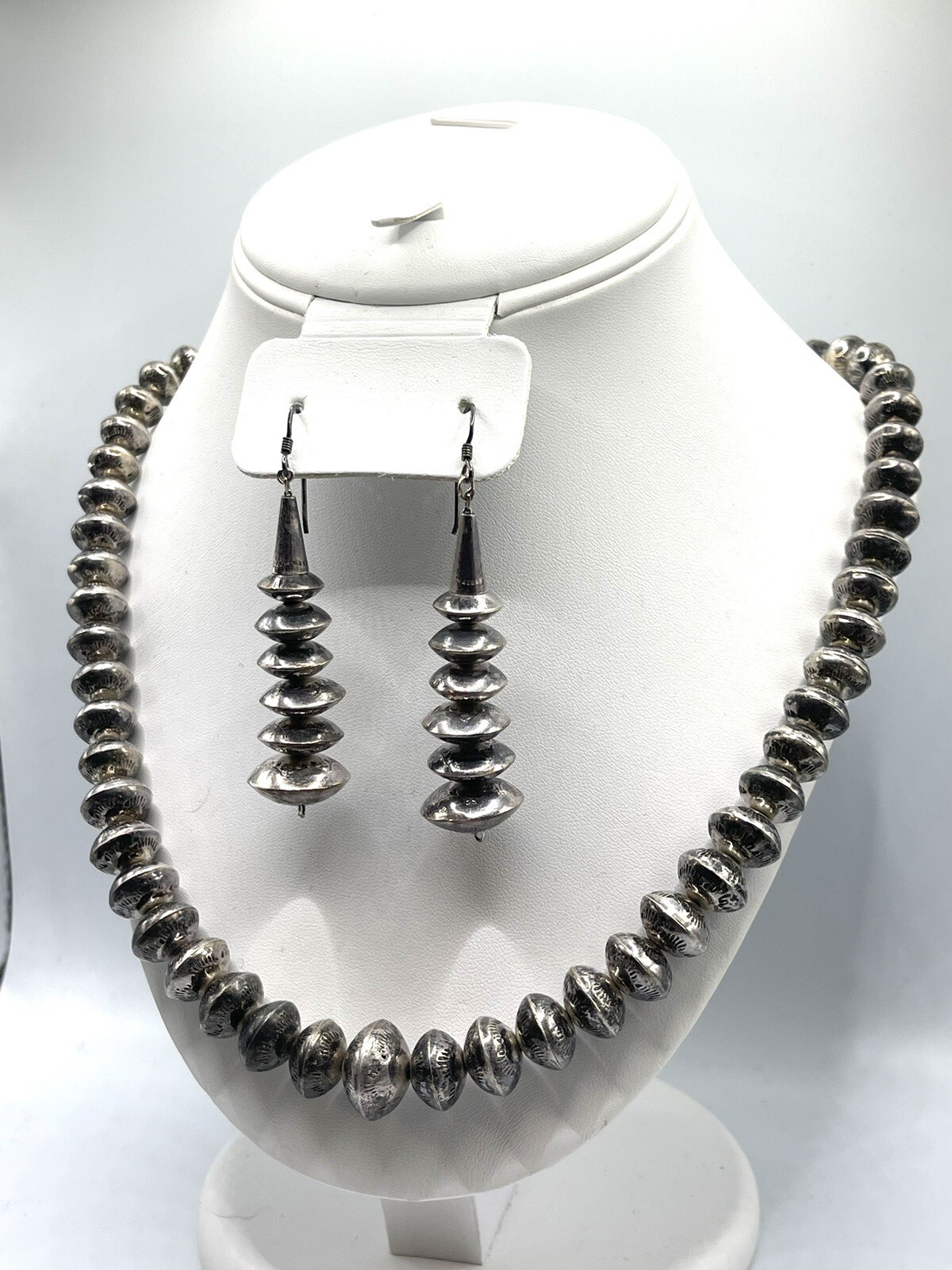 VINTAGE Navajo Graduated Silver Pearls Bench Bead Nec… - Gem