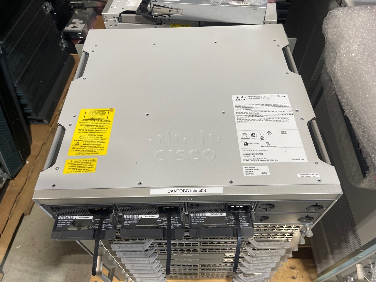 Cisco Catalyst 9400 Series Switch, C9410R (2x C9400-SUP-1, 8x C9400-LC ...