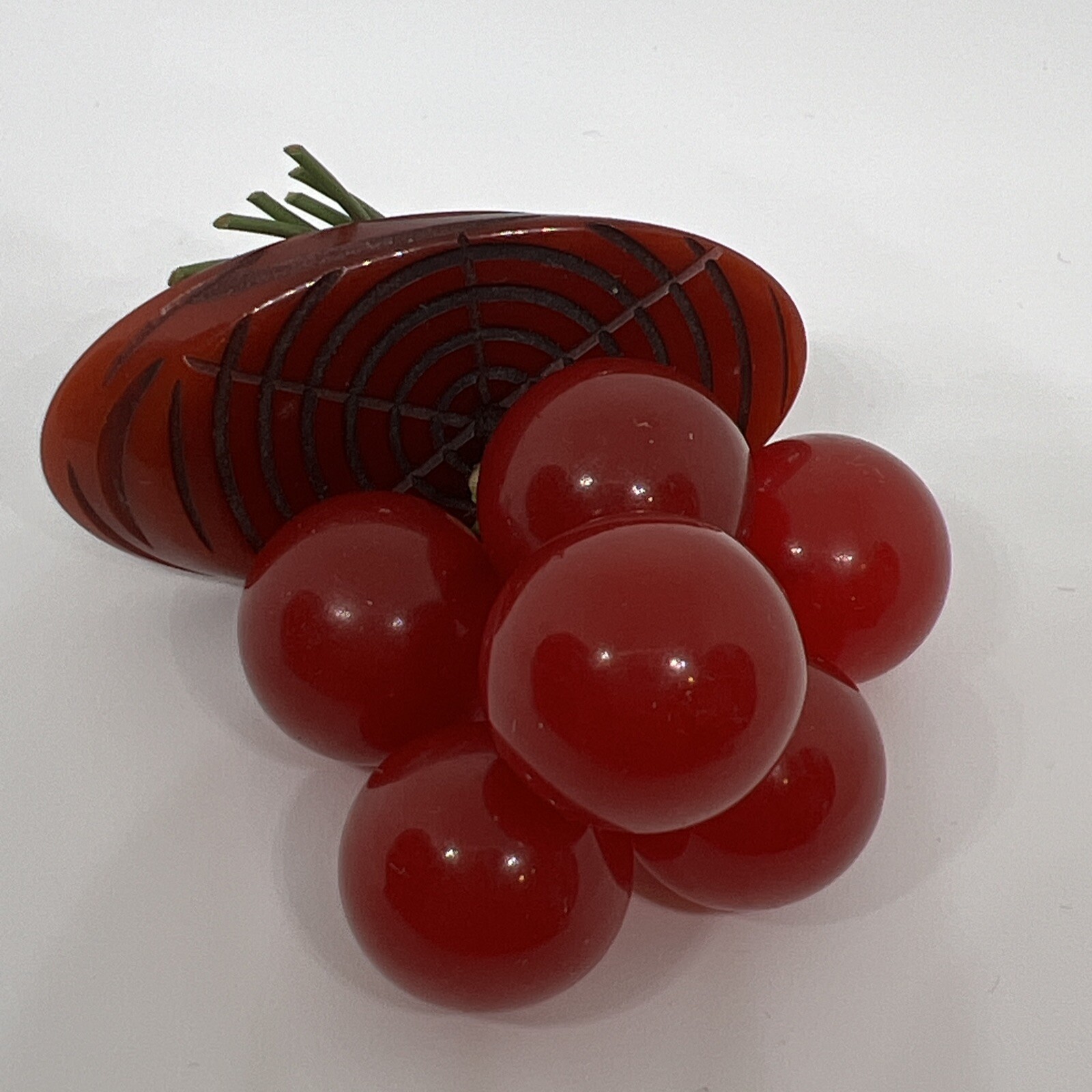 VINTAGE BAKELITE 6 RED PRYSTAL CHERRIES & CARVED LOG … - Gem