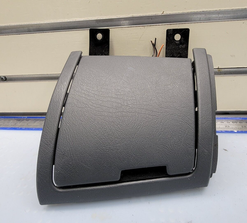 1998-2004 Chevy Blazer S10 GMC Jimmy Sonoma Bravada Center Dash Ashtray ...