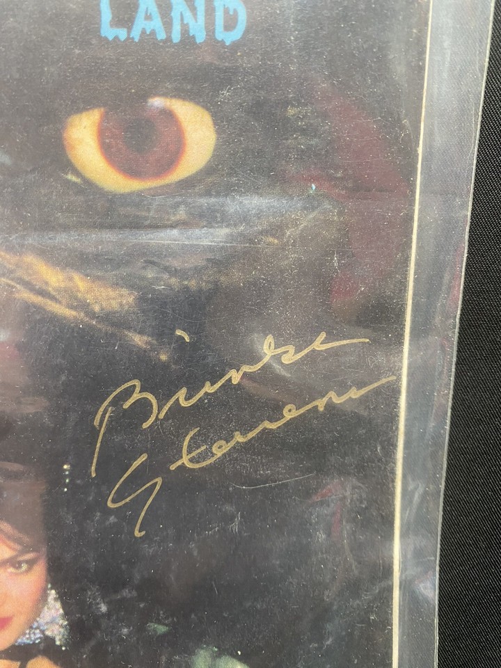 SIGNED MONSTERLAND magazine #16 Brinke Stevens EVILA King Kong | eBay