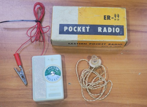 EASTERN POCKET RADIO ER-22 RADIO | eBay Australia