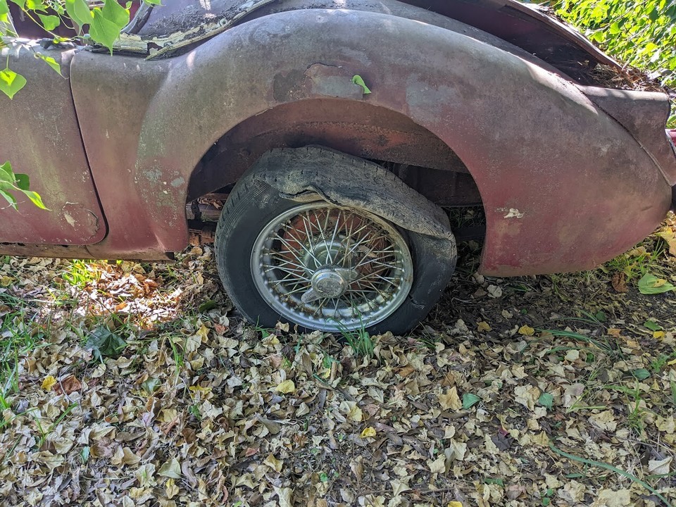 MGA disc brake converting to wire wheels parts axle hubs calipers 1600 ...