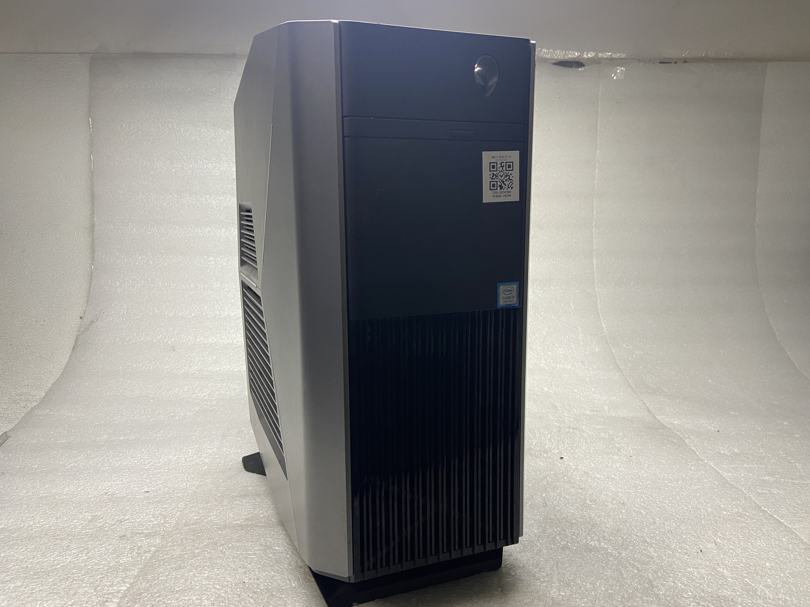 Alienware Alienware Aurora R8 Core i7-9700 3GHz 32GB RAM 1TB SSD NO OS ...