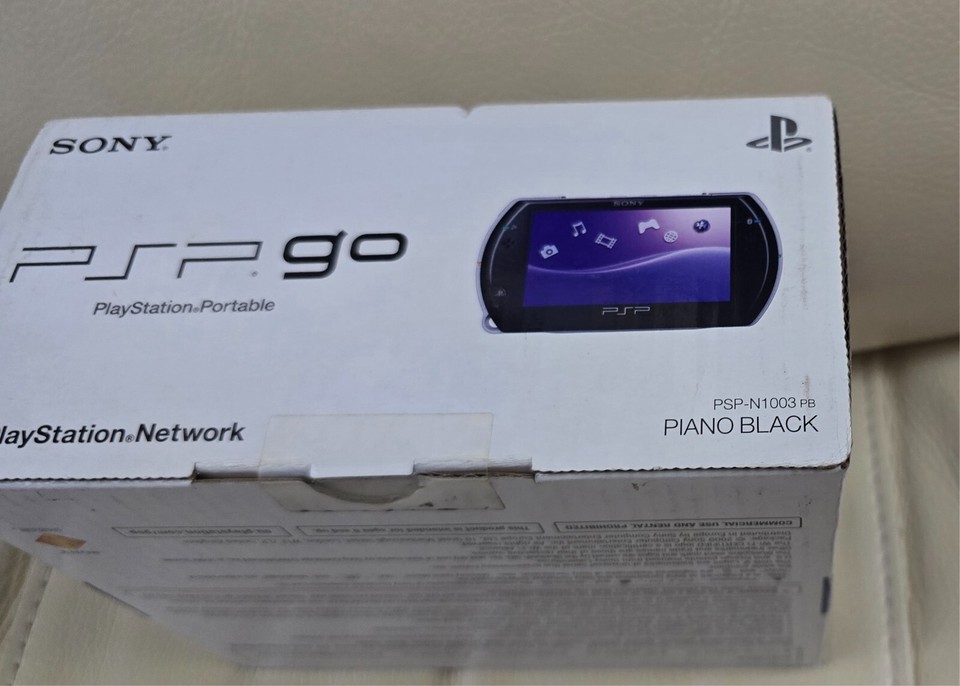 New Factory Sealed Sony Playstation Portable PSP GO Black Console PSP ...