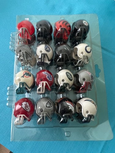 Mini NFL Football Helmets Plastic Lot All 32 Team 2010 | eBay