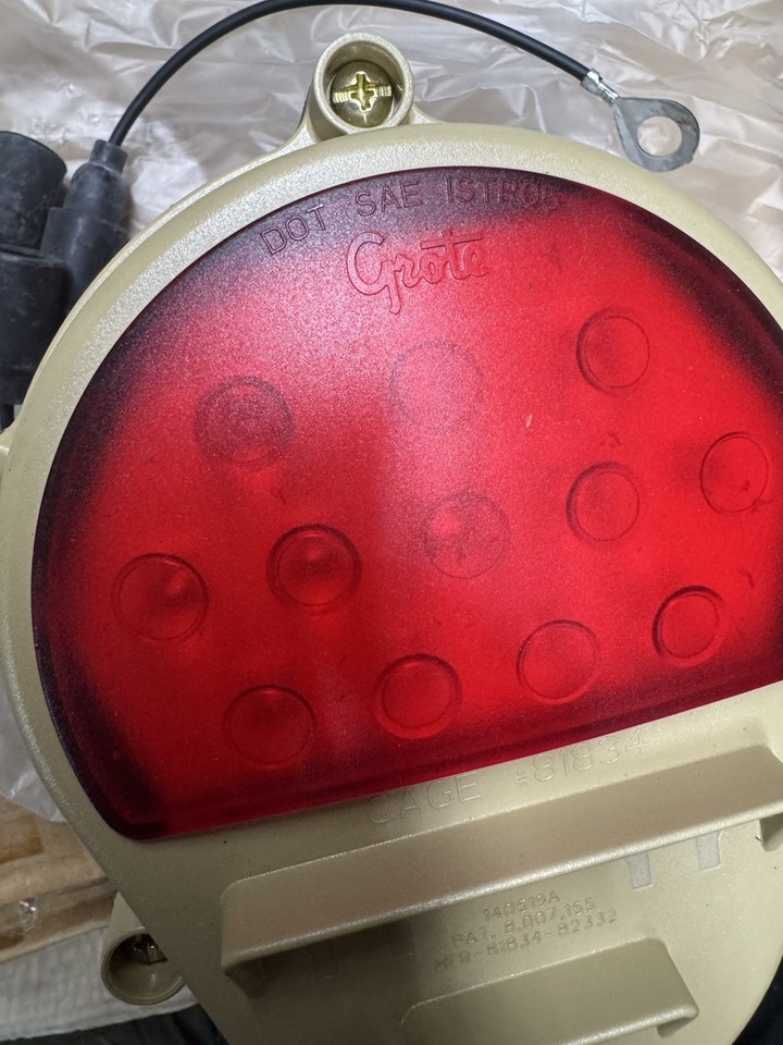 HMMWV HUMVEE Pair GROTE FACTORY NOS NEW TAIL LIGHTS | eBay