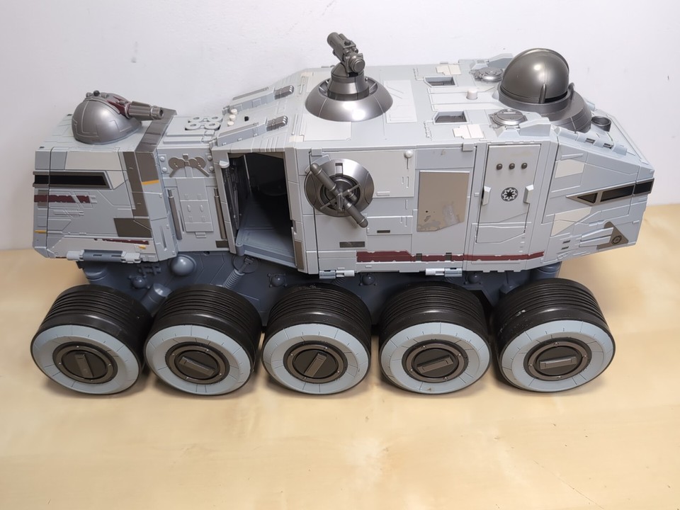 Star Wars Clone Wars Turbo Tank Juggernaut+Figures-Electronics Not ...