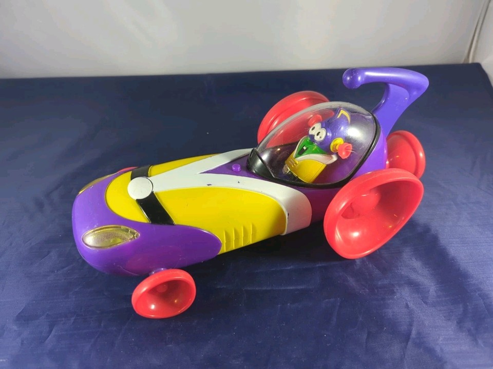 TESTED VeggieTales Larry Boy Larry-Mobile Car Blue Box Veggie Tales 11 ...