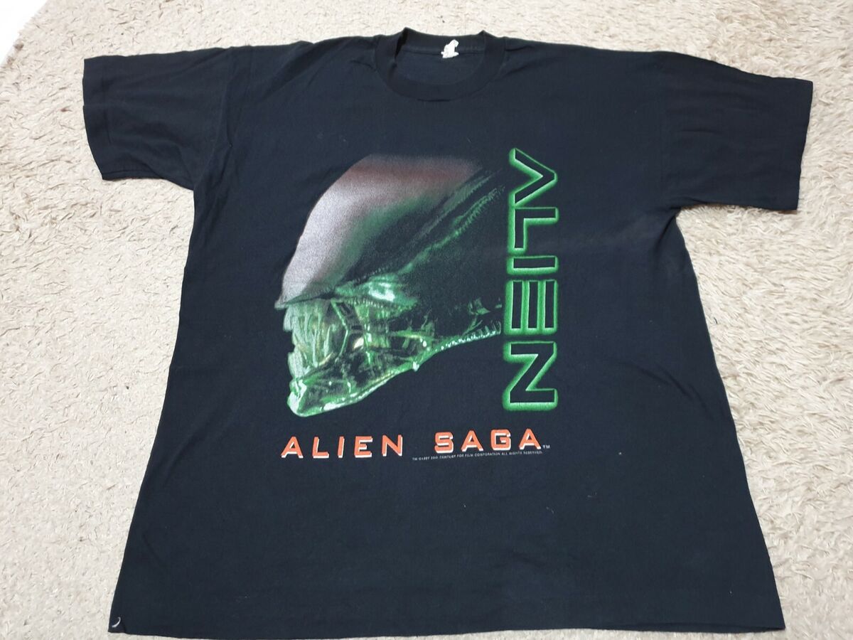Rare!!! Vintage 90's Alien SAGA 1997 horror movie t-shirt Rare!!! Vintage 90's Alien SAGA 1997 horror movie t-shirt