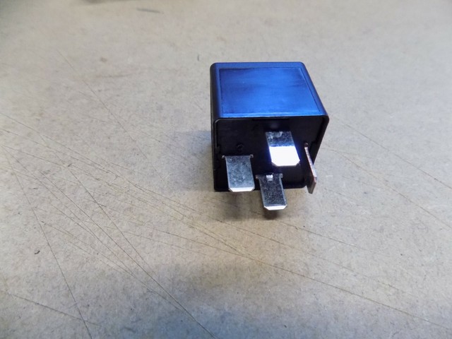 Genuine Land Rover Multi Use Black Relay 4 Pin 40 Amp YWB500060 for ...