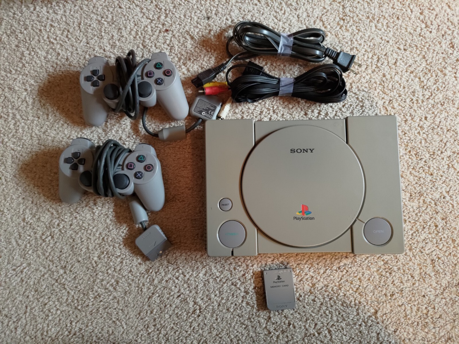 Playstation 1 Console - 2 Controllers - AV and Power Cord - 10 Free ...
