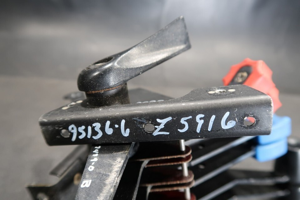 Piper Seneca V PA-34-220T Throttle Quadrant 96720-2 96895-00 95136-06 ...