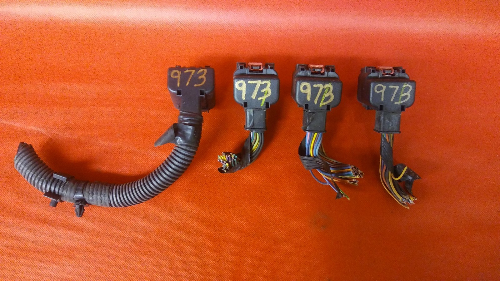 05 DURANGO 5.7 AT ECM ECU PCM WIRING HARNESS PLUGS CONNECTORS ...