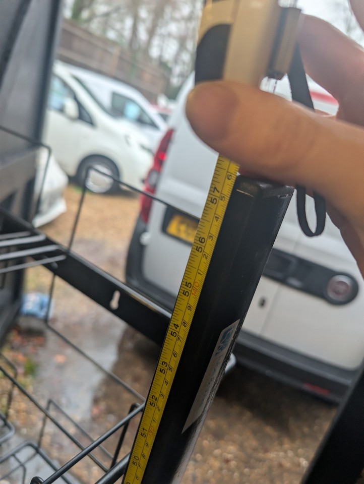 QUANTUM ENGINE OIL DISPLAY STAND 20L CUBE BOXES OF OIL WITH DRAIN TRAY ...