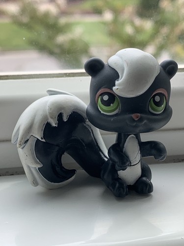 Littlest Pet Shop Dark Grey White Skunk with Green Eyes # 253 Authentic ...