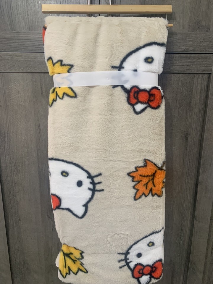 New Hello Kitty Fall Leaves 50" x 70" Faux Rabbit Fur Throw Blanket ...
