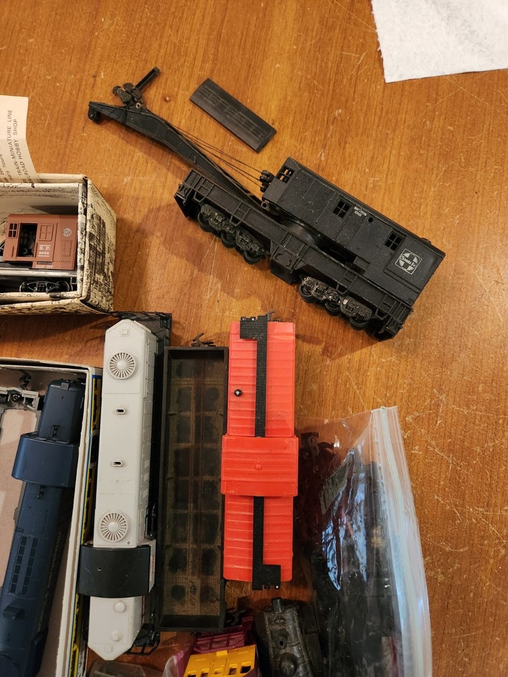Lot of assorted HO scale train parts | eBay