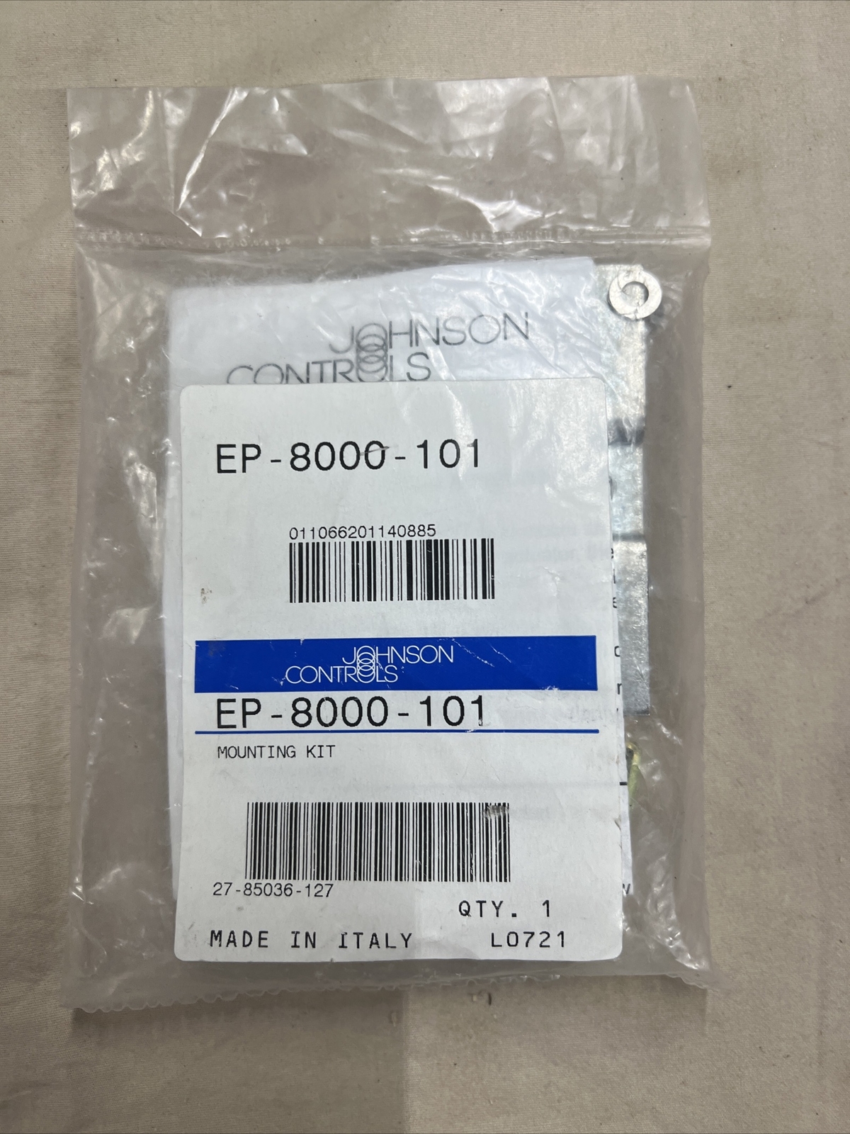New JOHNSON CONTROLS EP-8000-101 MOUNTING KITS | eBay