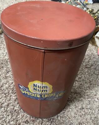 NUM NUM POTATO CHIPS - Noss Pretzel - Cleveland Ohio - Tin Can - 1930’s ...