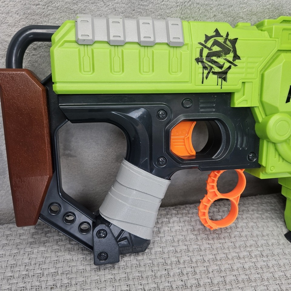 Nerf Zombie Strike Doominator Dominator 24 Dart Gun Blaster Zombie ...