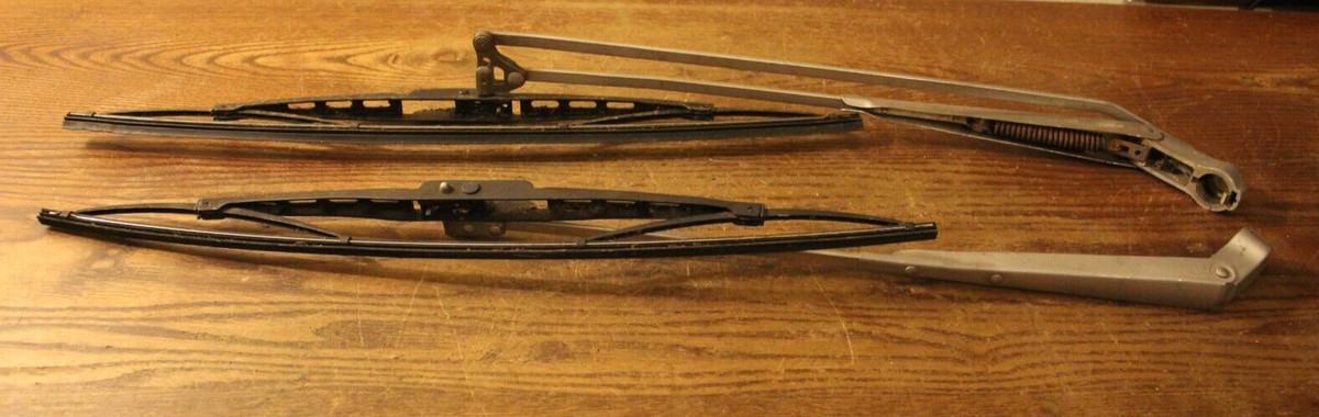 Retractable Arm Blade