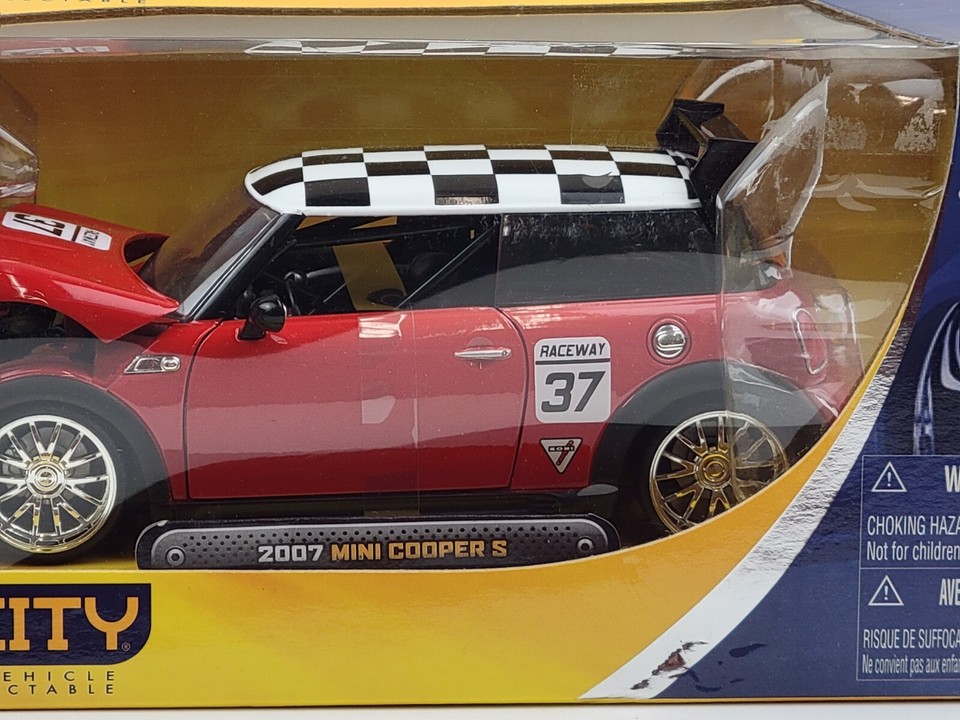 Jada DUB CITY 1:24 Scale 2007 Mini Cooper S w/ Checkered Roof Diecast ...