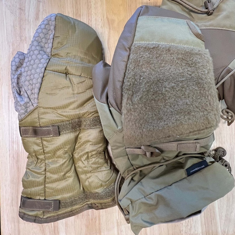 US Military Outdoor Research Gore-Tex Extreme Cold Weather Mittens ...