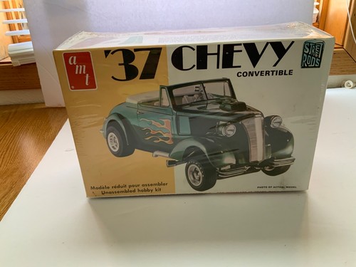 1937 Chevrolet Convertible "Street Rod" UNBUILT 1/25 Scale AMT Model ...