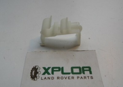 GENUINE LAND ROVER DISCOVERY 3 FUEL TANK VENTILATED PIPE CLIP SPV500040 ...