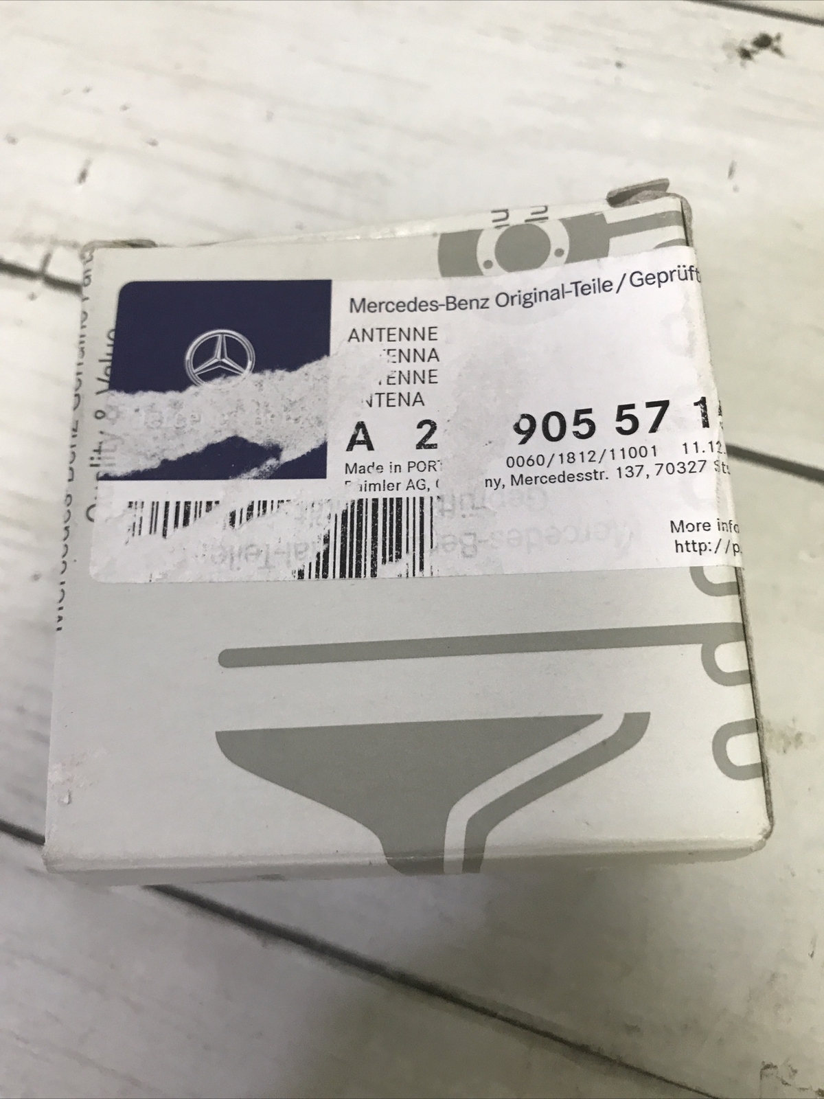 Mercedes OEM antenna GNSS 2059055715 new | eBay
