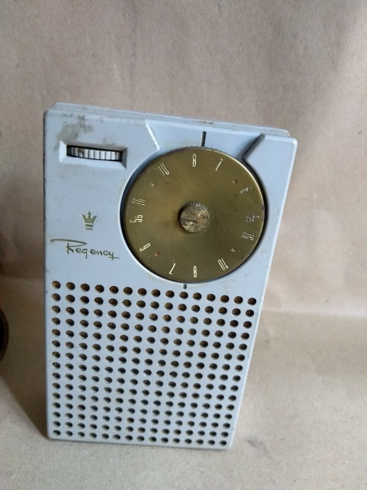 Vintage Regency Transistor Radio Model TR-1 Leather Case AS IS | eBay