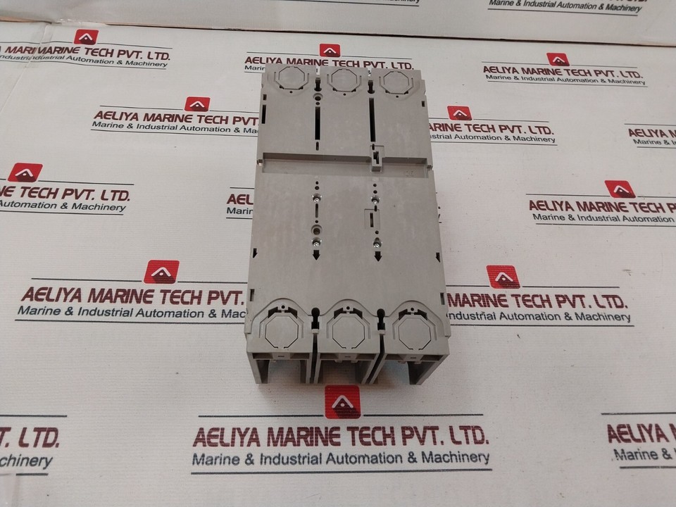 Schneider Electric CVS630F Moulded Case Circuit Breaker 630A 3P 36KA | eBay