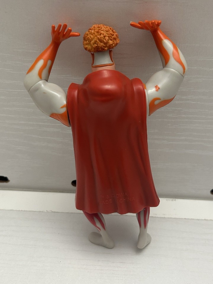 Megamind Tighten 6” Figure With Safe And Money Bag Pre-Owned - Rare | eBay