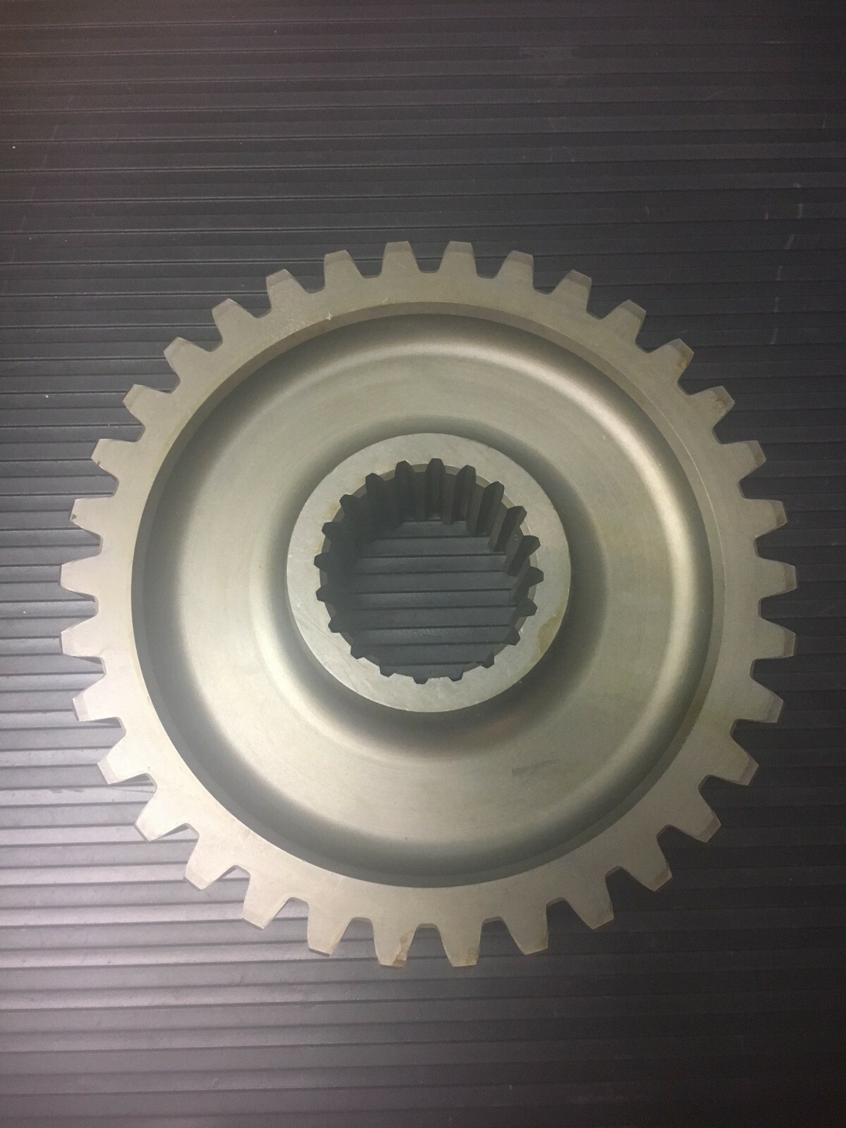 9157334 GEAR, DROPBOX OUTPUT - TEREX - TS14 -TS14B - TS14C - NEW | eBay