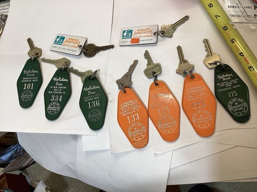 Vintage Holiday Inn-Howard Johnson’s Hotel Motel Keychain Fob & Key ...