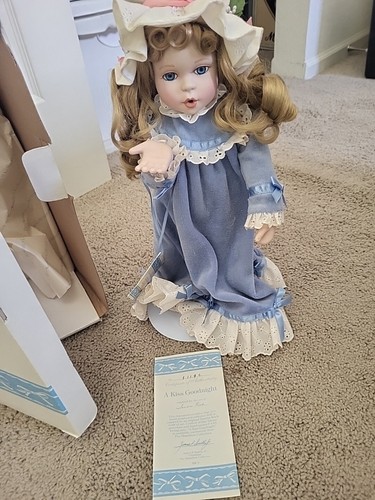 HAMILTON COLLECTION SANDRA KUCK 16" PORCELAIN "A KISS GOODNIGHT" stand ...