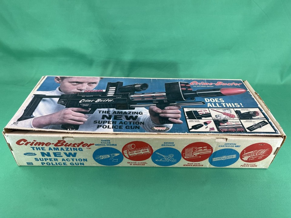 1965 Topper Crime Buster "Super Action Police Gun" toy! VERY NEAR NOS ...