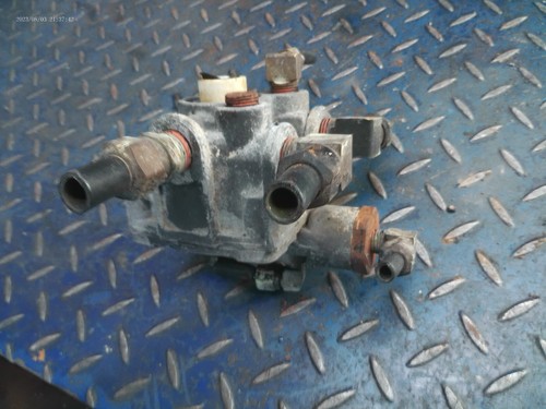 BENDIX AIR BRAKE RELAY VALVE P/N: T-111918-A | eBay