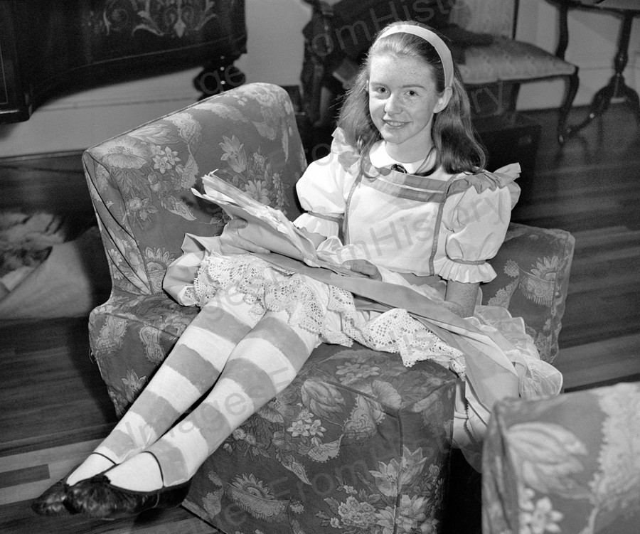 8x10 Print Jane Asher Alice in Wonderland 1958 Cute Child Actor#JAAA | eBay