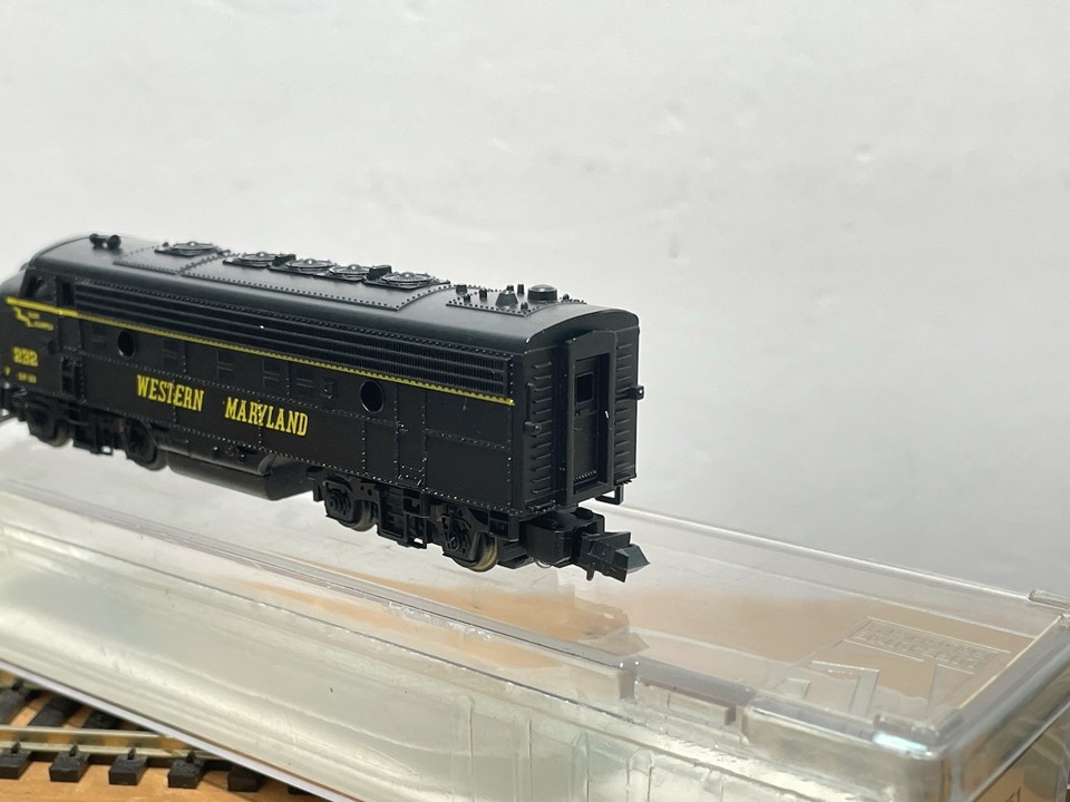 Life Like Trains N Scale Model Train F7 Diesel Locomotive Western ...