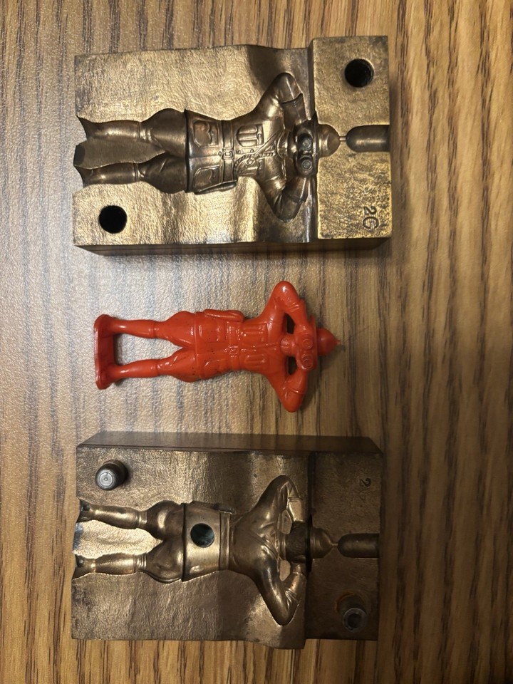 Marx Brass Mold For 60 MM Canadian Mounted Mold figure | eBay