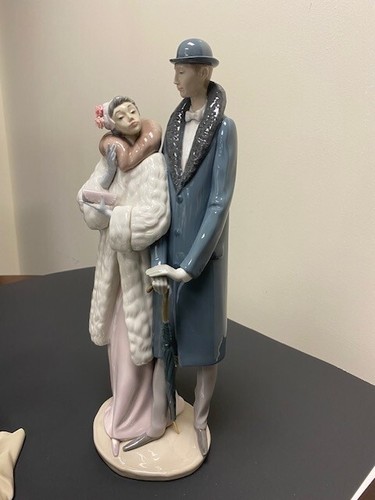 LLADRO #1452 On the Town - great condition | eBay
